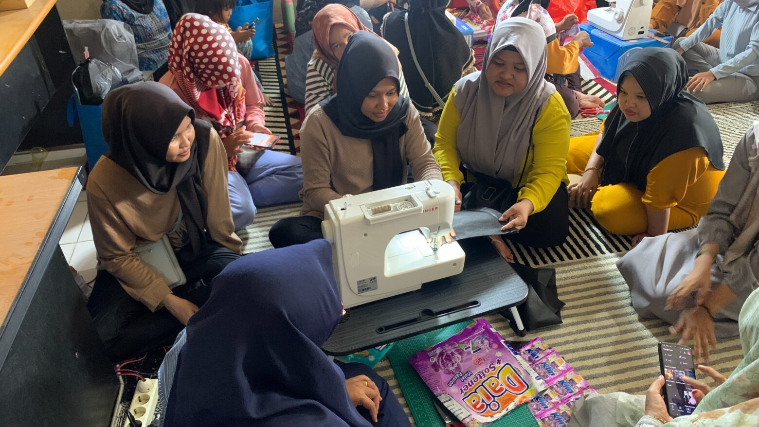 PLN Indonesia Power UBP Barito Dorong Pemberdayaan Masyarakat melalui ...